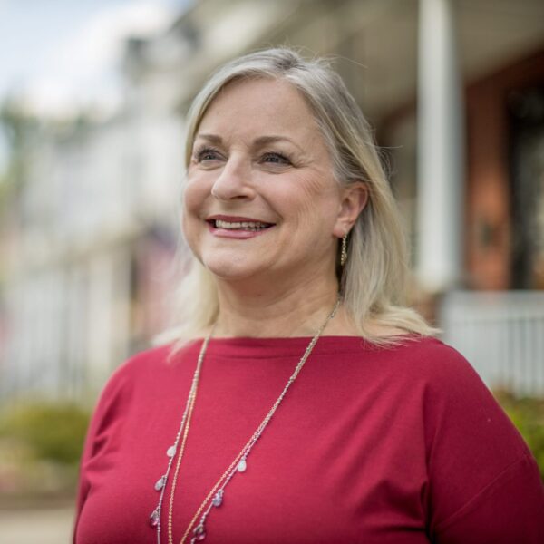 Support DCCC Frontline Today